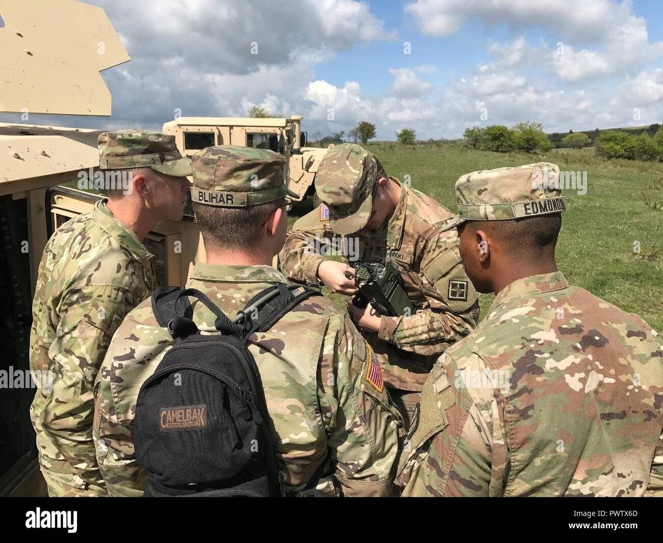 136th expeditionary signal battalion hi-res stock photography and ...