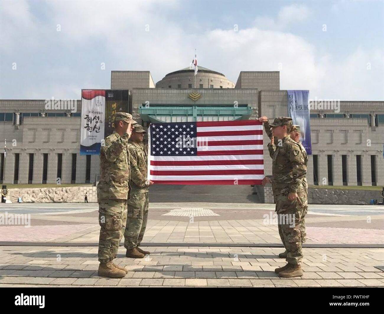 SSG Davis, the platoon sergeant of 1st Platoon, 576 Clearance Company ...