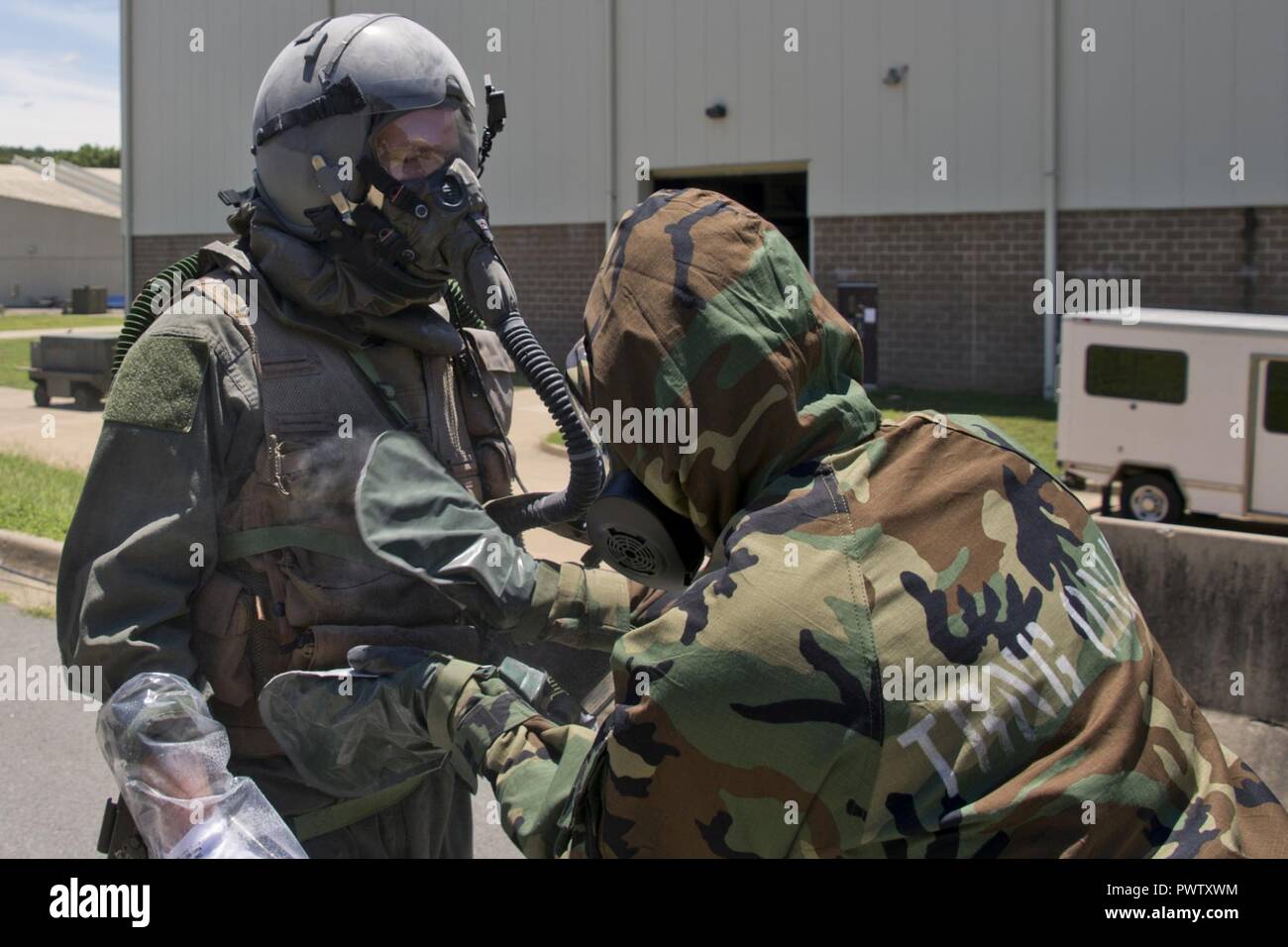 Lightweight inflatable decontamination systems hi-res stock photography ...