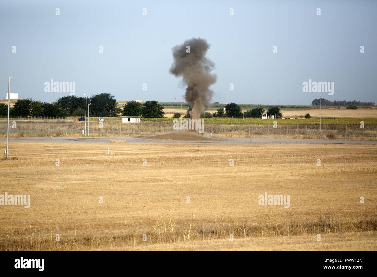 Dynamite ii hi-res stock photography and images - Alamy