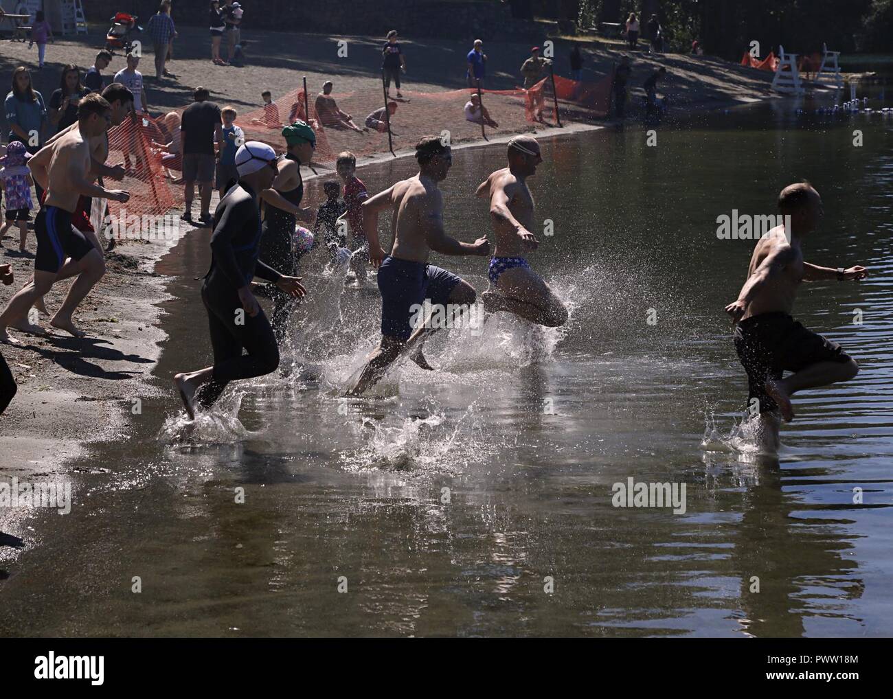 Soldiers and family members of 1st Special Forces Group (Airborne ...