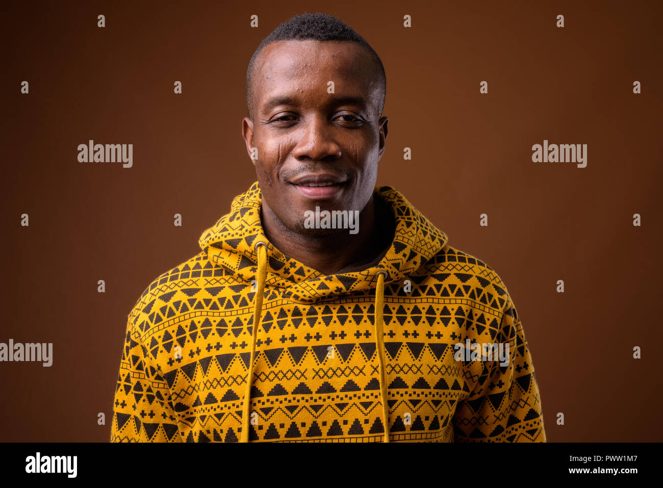 African casual hi-res stock photography and images - Alamy