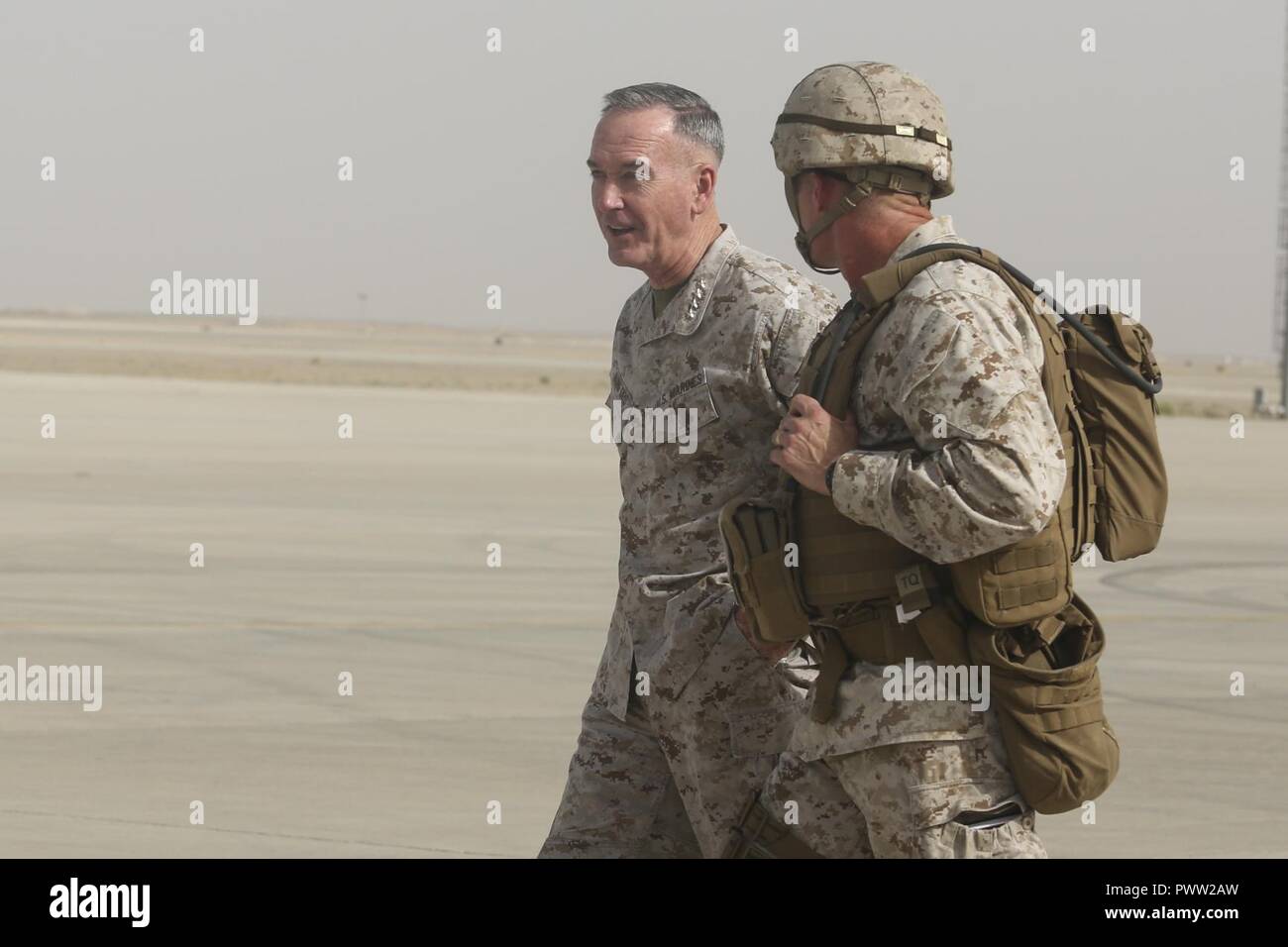 Gen. Joseph F. Dunford Jr., left, the chairman of the Joint Chiefs of ...
