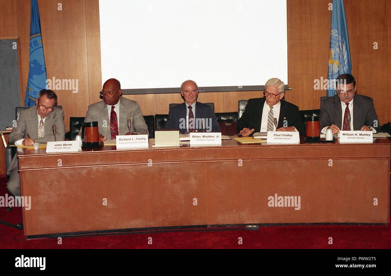 Military men at table meeting hi-res stock photography and images - Alamy