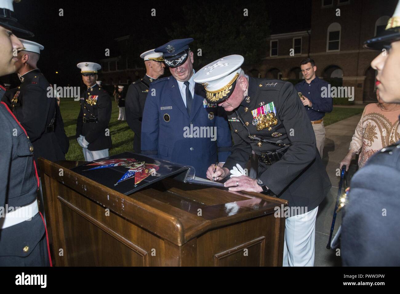 Lt gen laster hi-res stock photography and images - Alamy