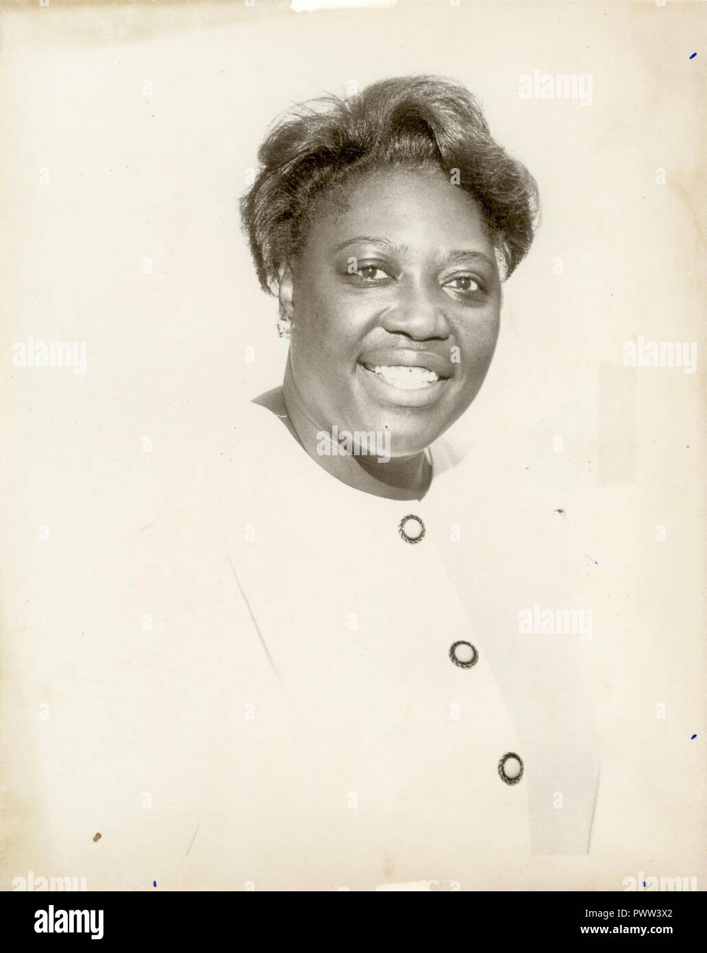 THIS IS A PHOTO OF CYNTHIA TUCKER SMILING Stock Photo - Alamy