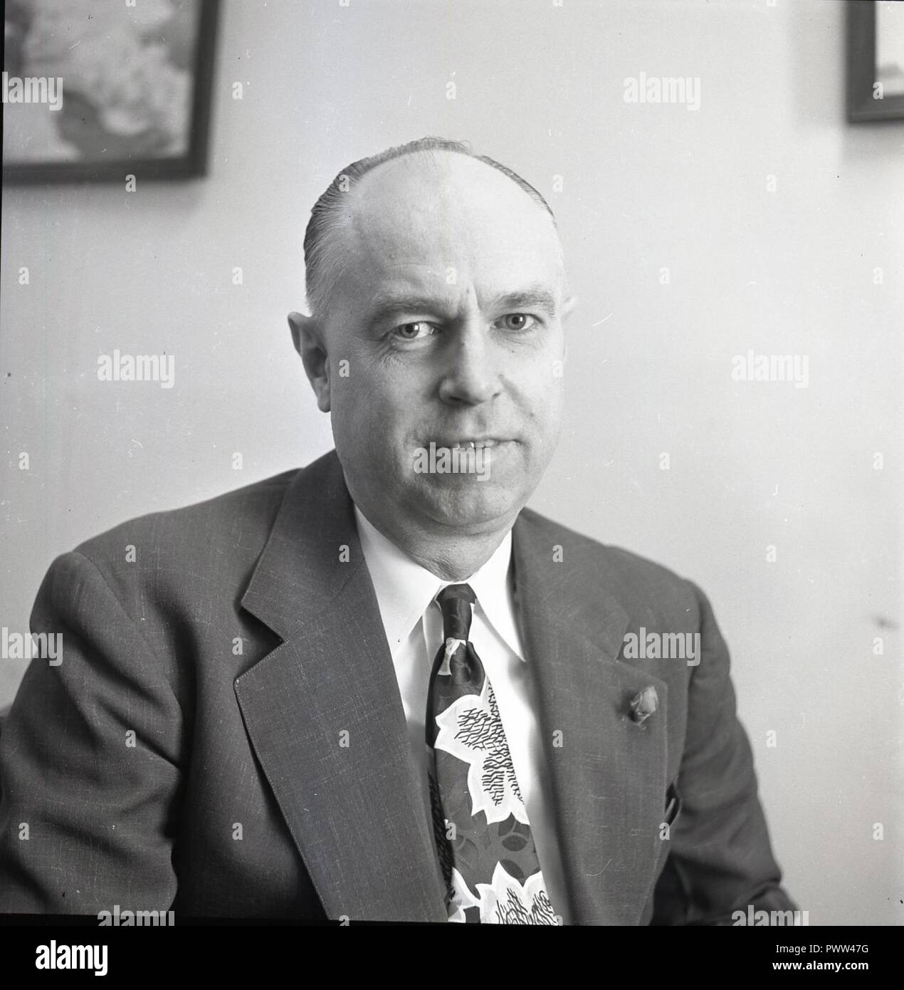 A PHOTO OF E.D.WHITE WITH A SUIT AND TIE Stock Photo - Alamy