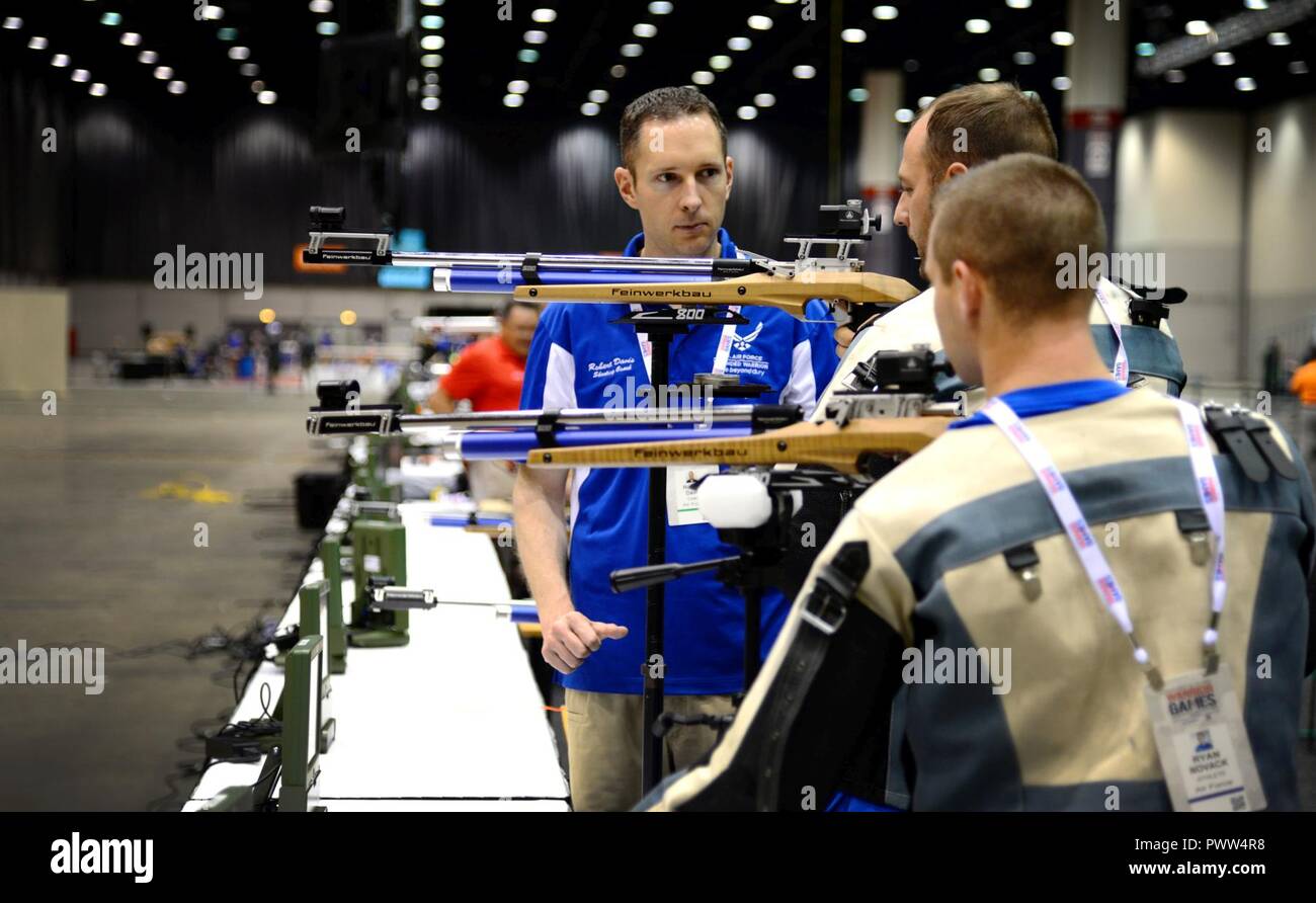 Robert Davis, U.S. Air Force Wounded Warrior Program shooting coach ...