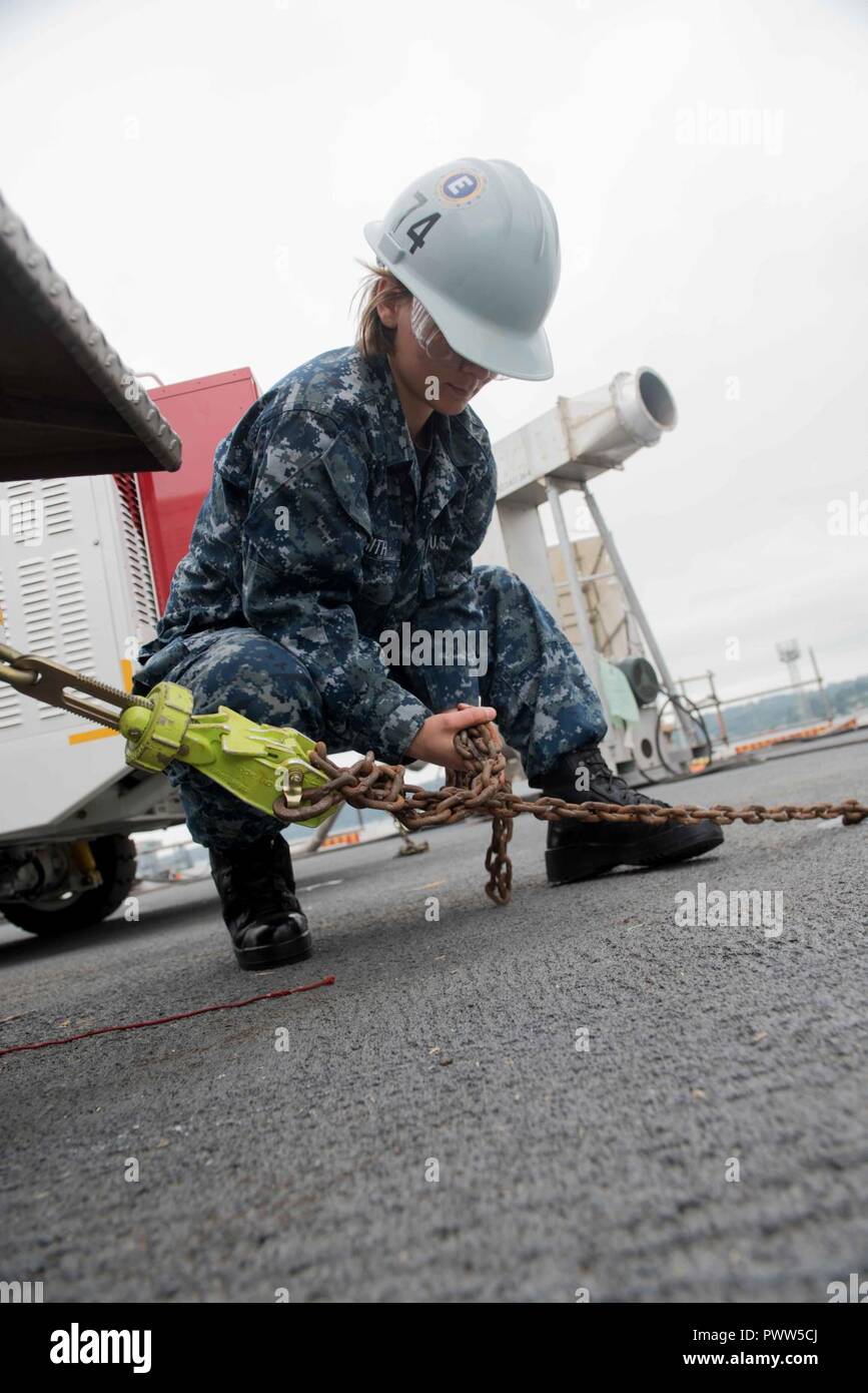 Dragon tractor hi-res stock photography and images - Alamy