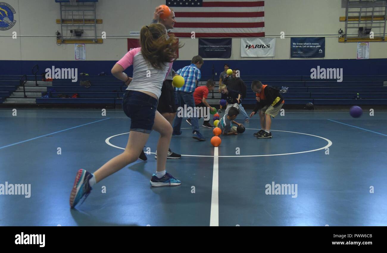 Dodgeball children hi-res stock photography and images - Alamy