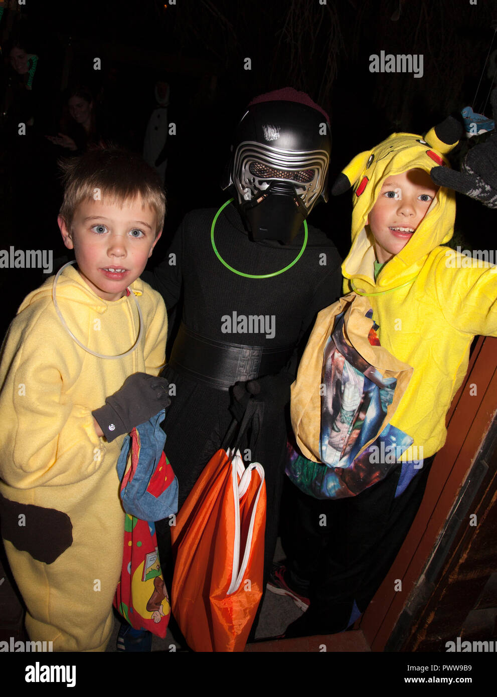 Darth vader costumes halloween tricks hi-res stock photography and ...