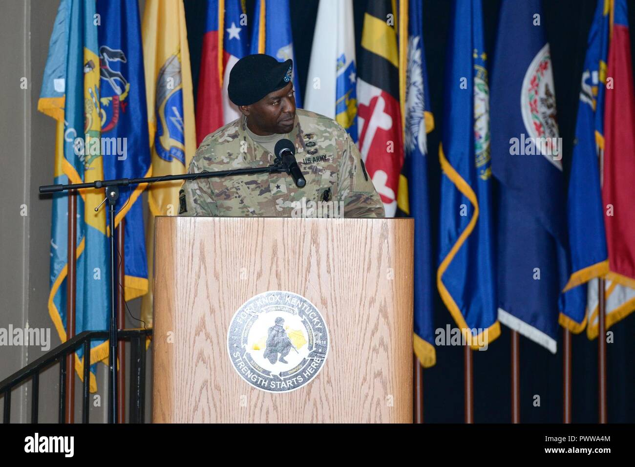 Usa meddac change of command hi-res stock photography and images - Alamy