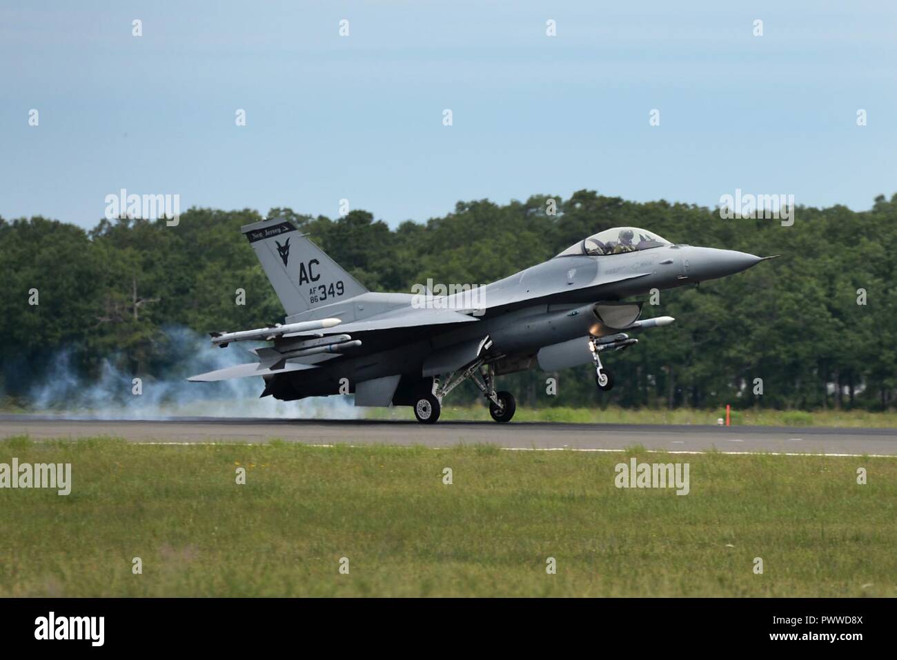 F-16 Fighting Falcon pilots with the 177th Fighter Wing, New Jersey Air ...