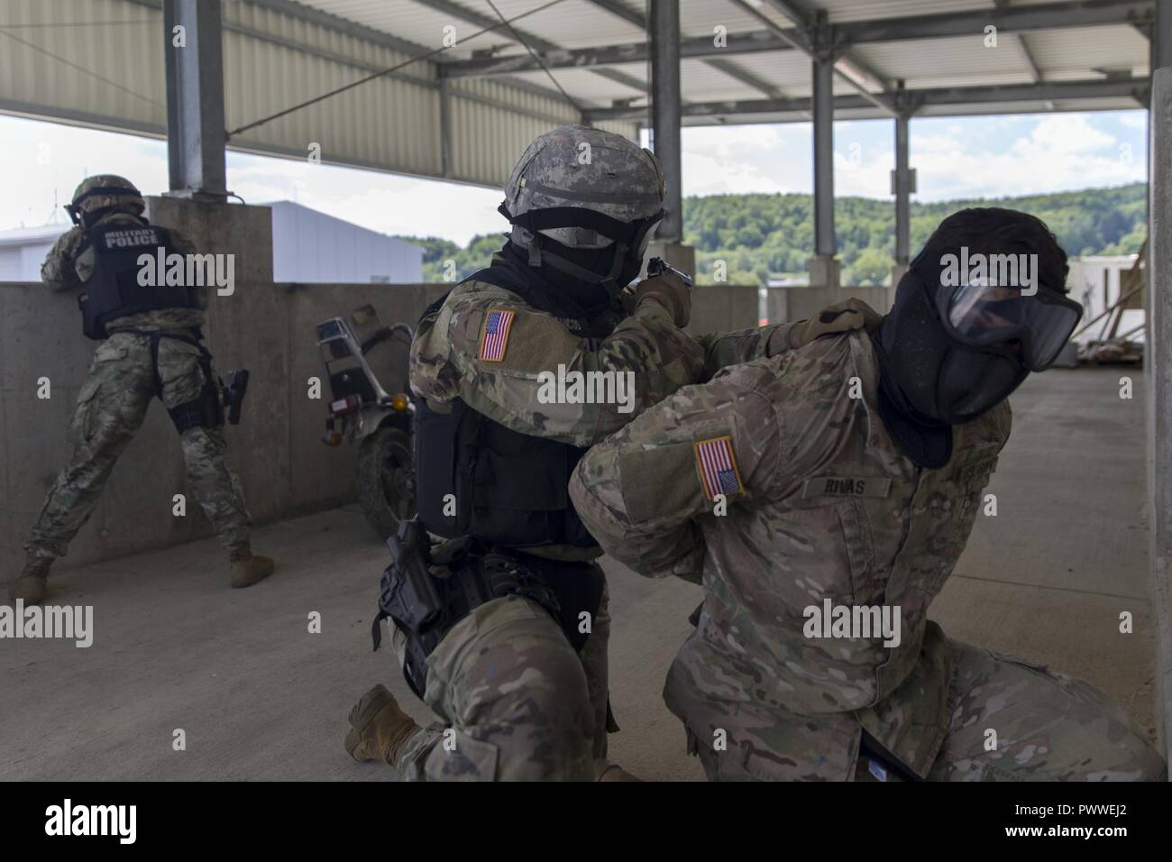 591st military police company hi-res stock photography and images - Alamy