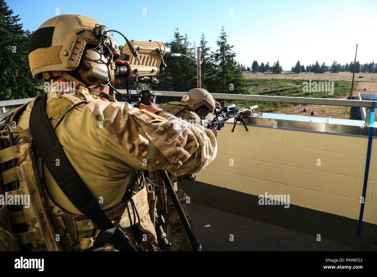 Green Berets assigned to the Special Forces Advanced Skills Company ...