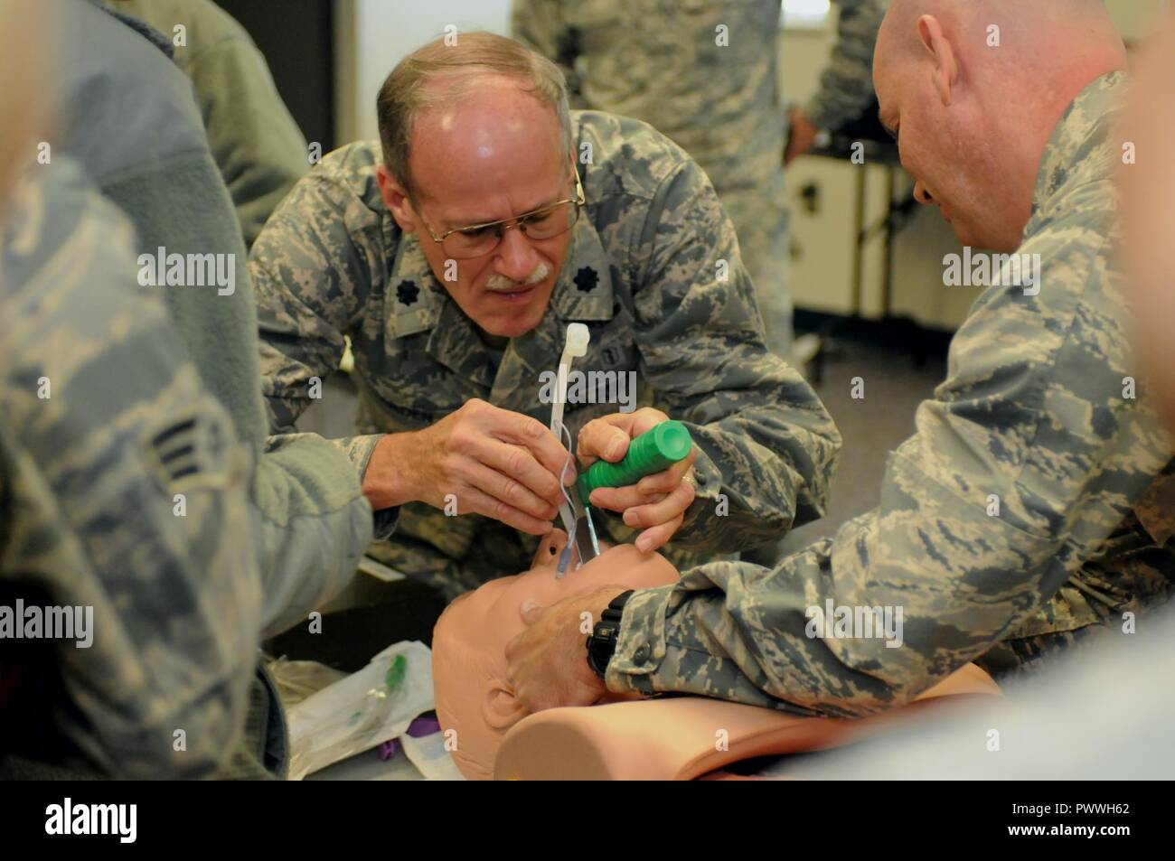 Us army flight surgeon lt hi-res stock photography and images - Alamy