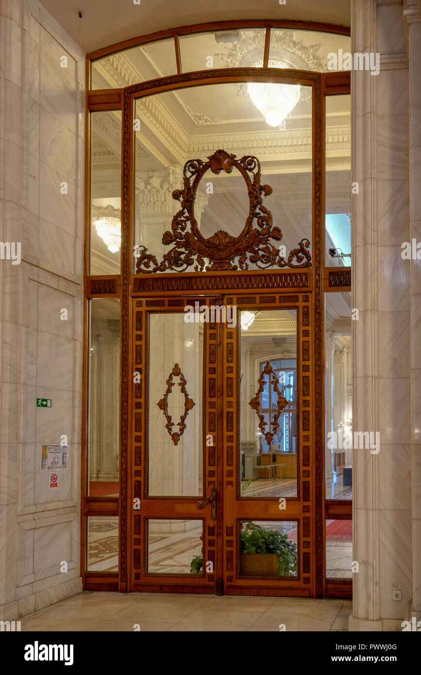 People of bucharest hi-res stock photography and images - Alamy