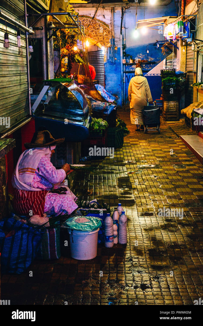 Woven palm leaves hi-res stock photography and images - Alamy