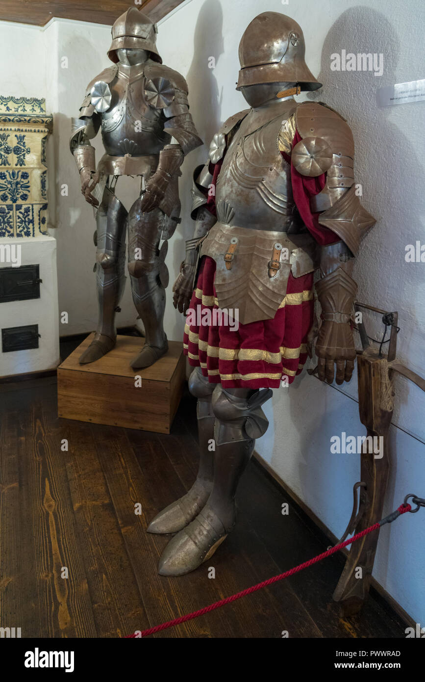 Knights armour in a castle hi-res stock photography and images - Alamy