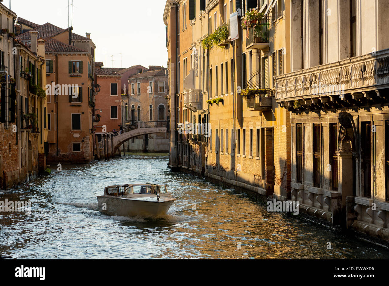 Touristic photos os the canals water and ancient buildings of Venice ...