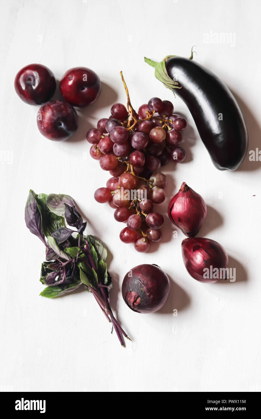 Red purple fruits hi-res stock photography and images - Alamy