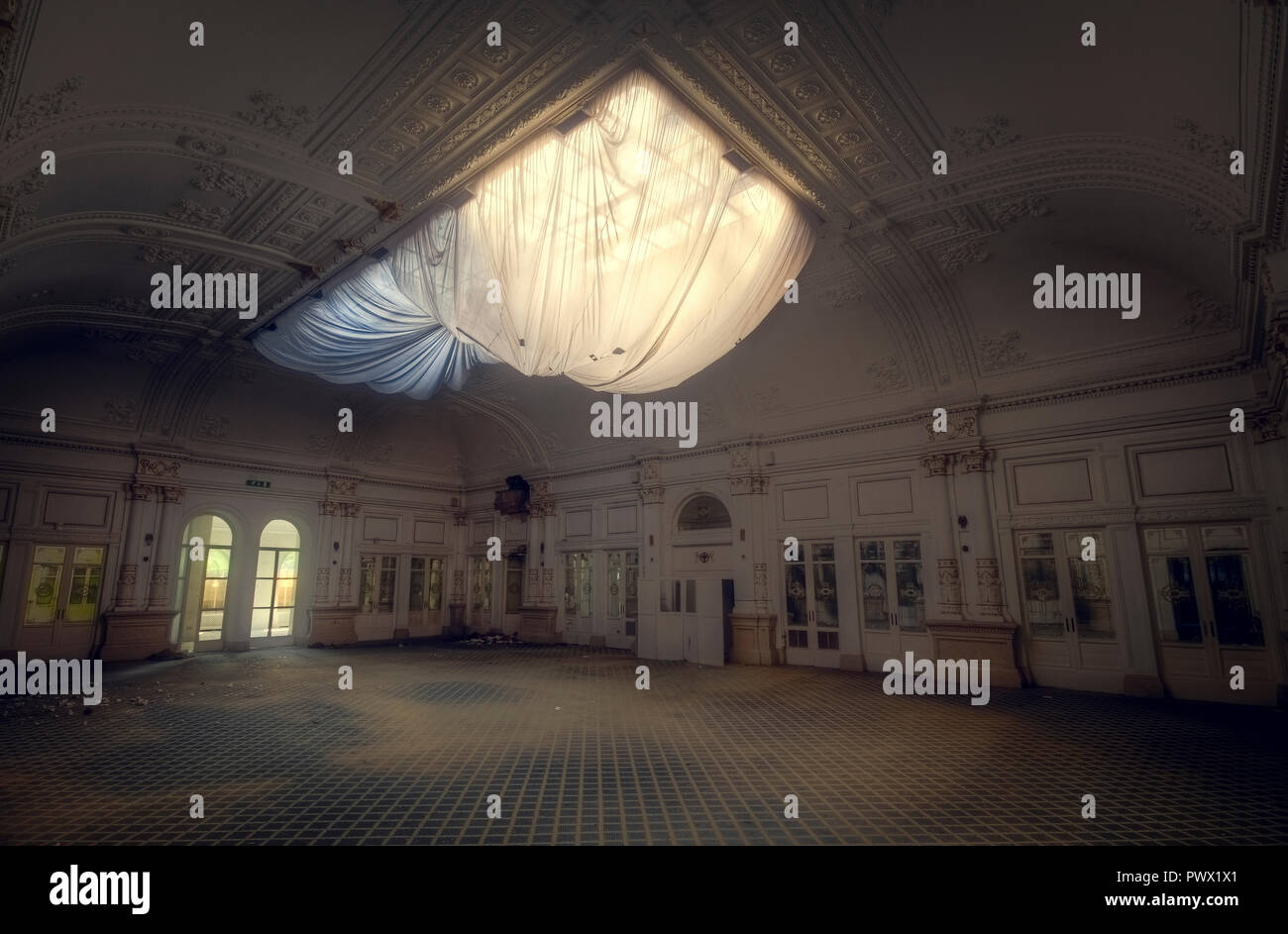Bad view in a hotel room hi-res stock photography and images - Alamy