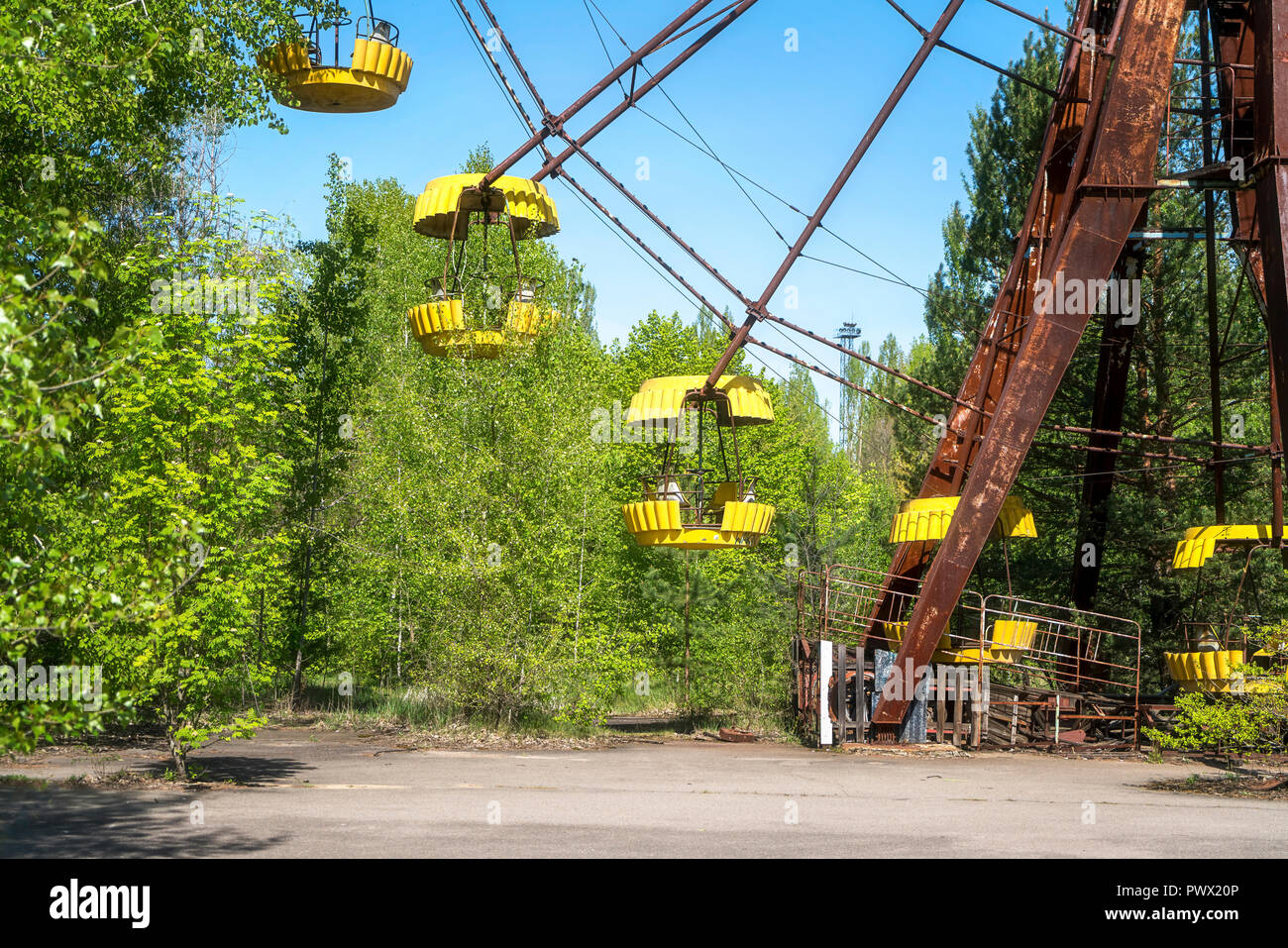 Yellow gondolas on the infamous Ferris wheel in Pripyat, Chernobyl ...