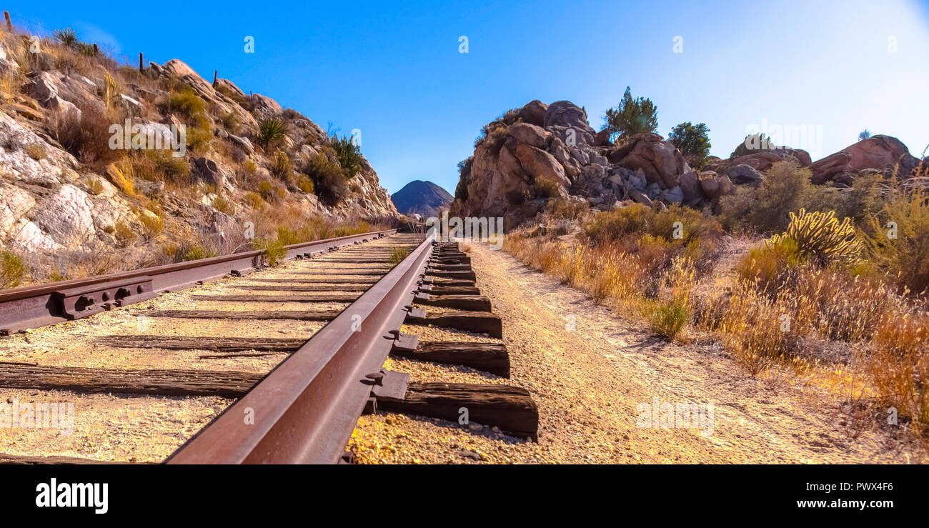 Gravel track through desert landscape hi-res stock photography and ...