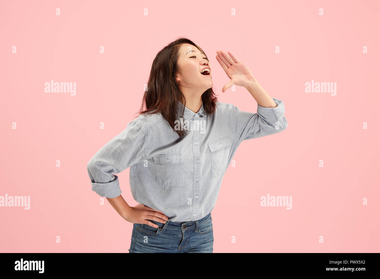 Do not miss. Young casual woman shouting. Shout. Crying emotional woman ...