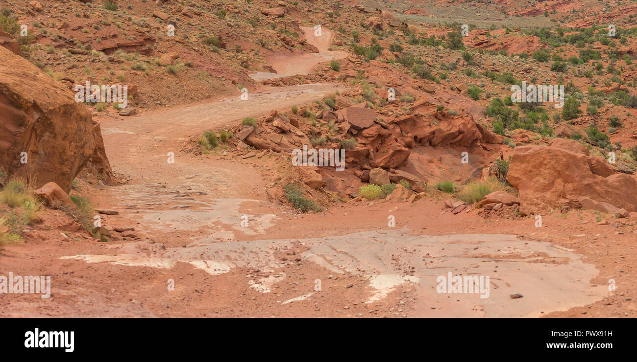 Rocky hiking trail winding hi-res stock photography and images - Alamy