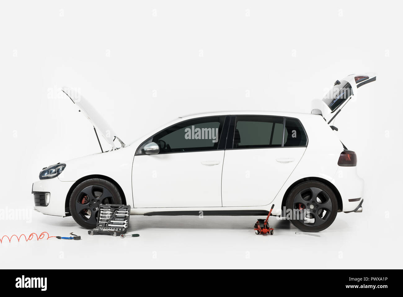 Car trunk side view hi-res stock photography and images - Alamy