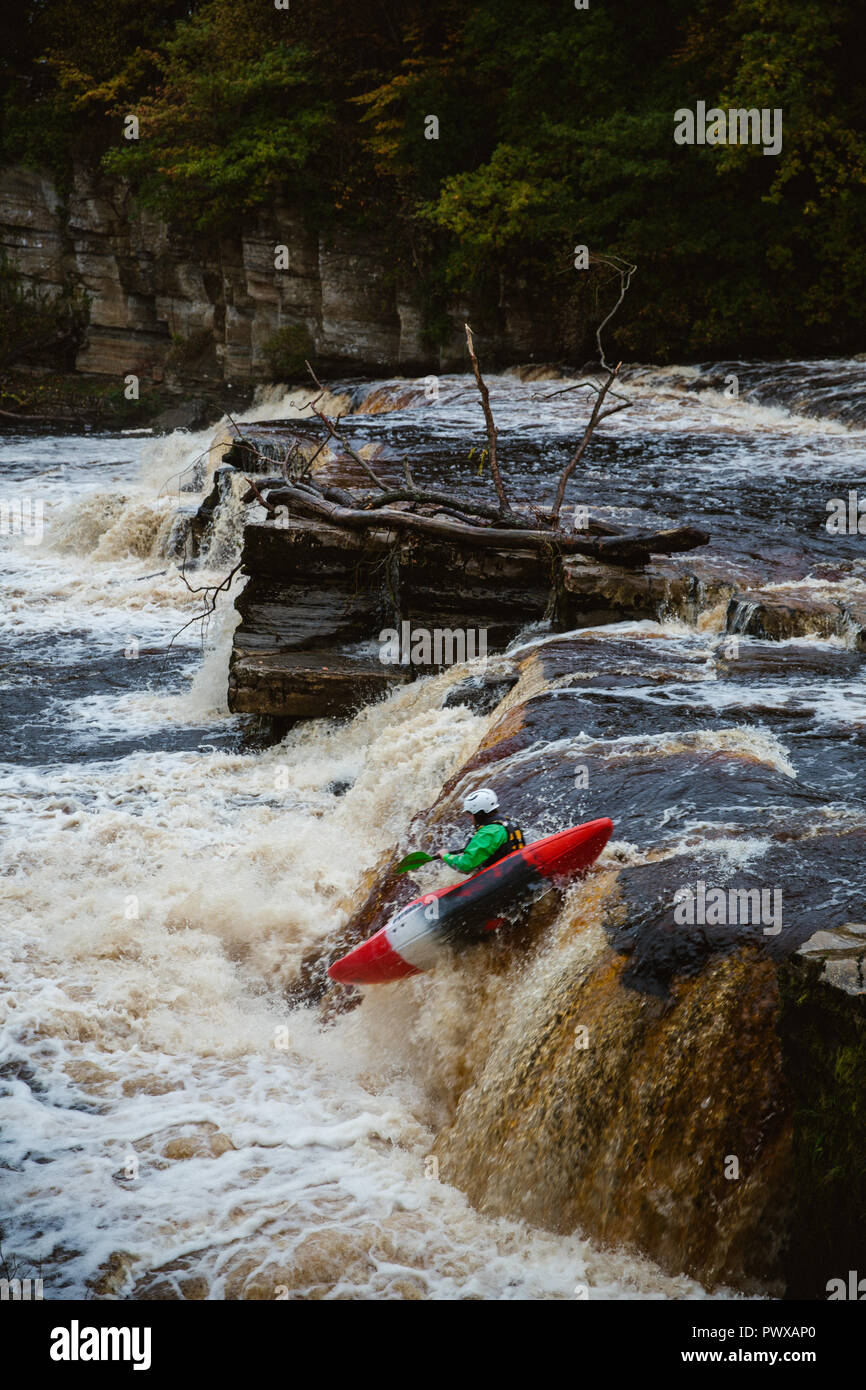 Canoe rapids hi-res stock photography and images - Alamy