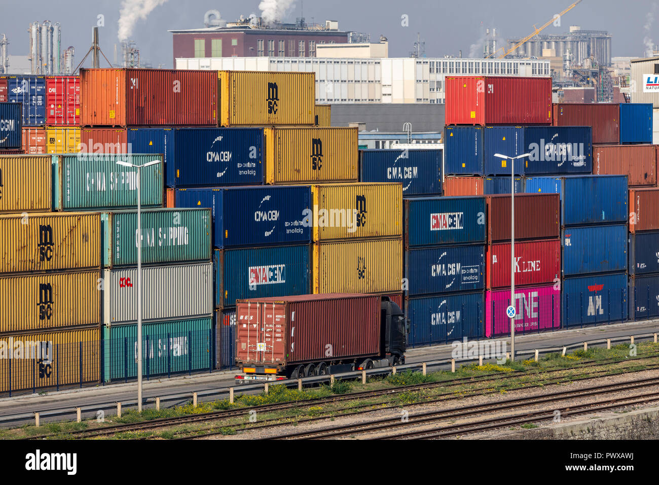 Container terminal in the Rhein-Neckar-Hafen Mannheim, in terms of area ...