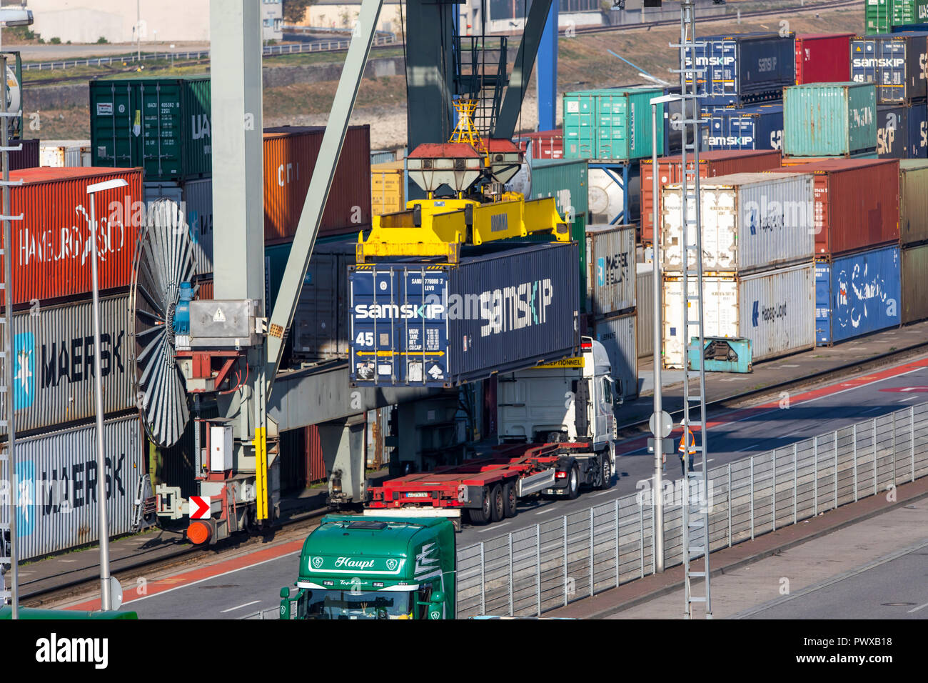 Container terminal in the Rhein-Neckar-Hafen Mannheim, in terms of area ...