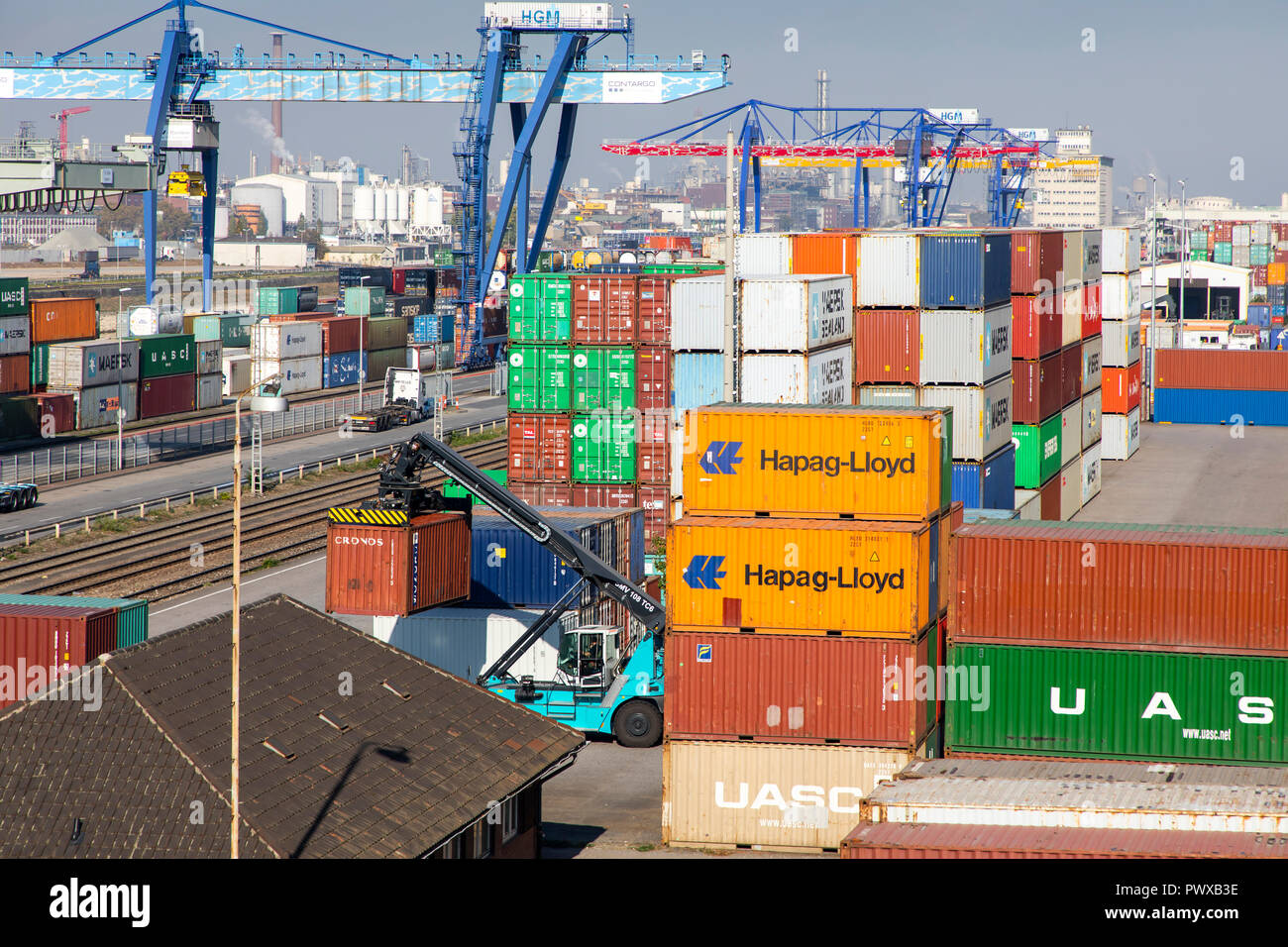 Container terminal in the Rhein-Neckar-Hafen Mannheim, in terms of area ...