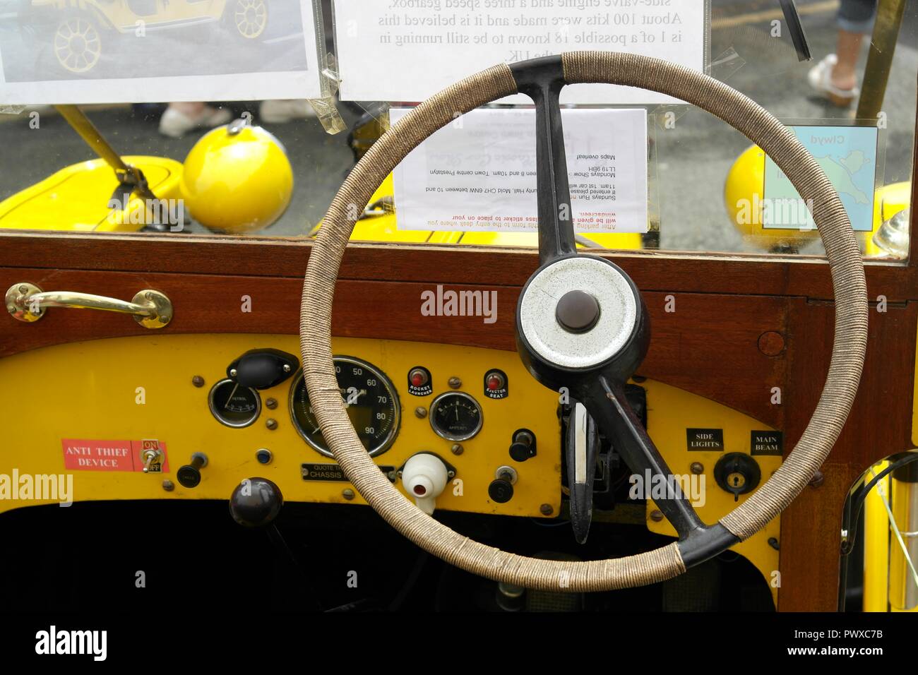 prestatyn-uk-classic-car-show-in-prestatyn-north-wales-credit-ian