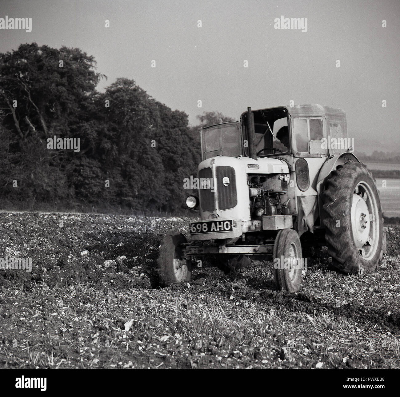 Farming 1950s Uk Stock Photos & Farming 1950s Uk Stock Images - Alamy