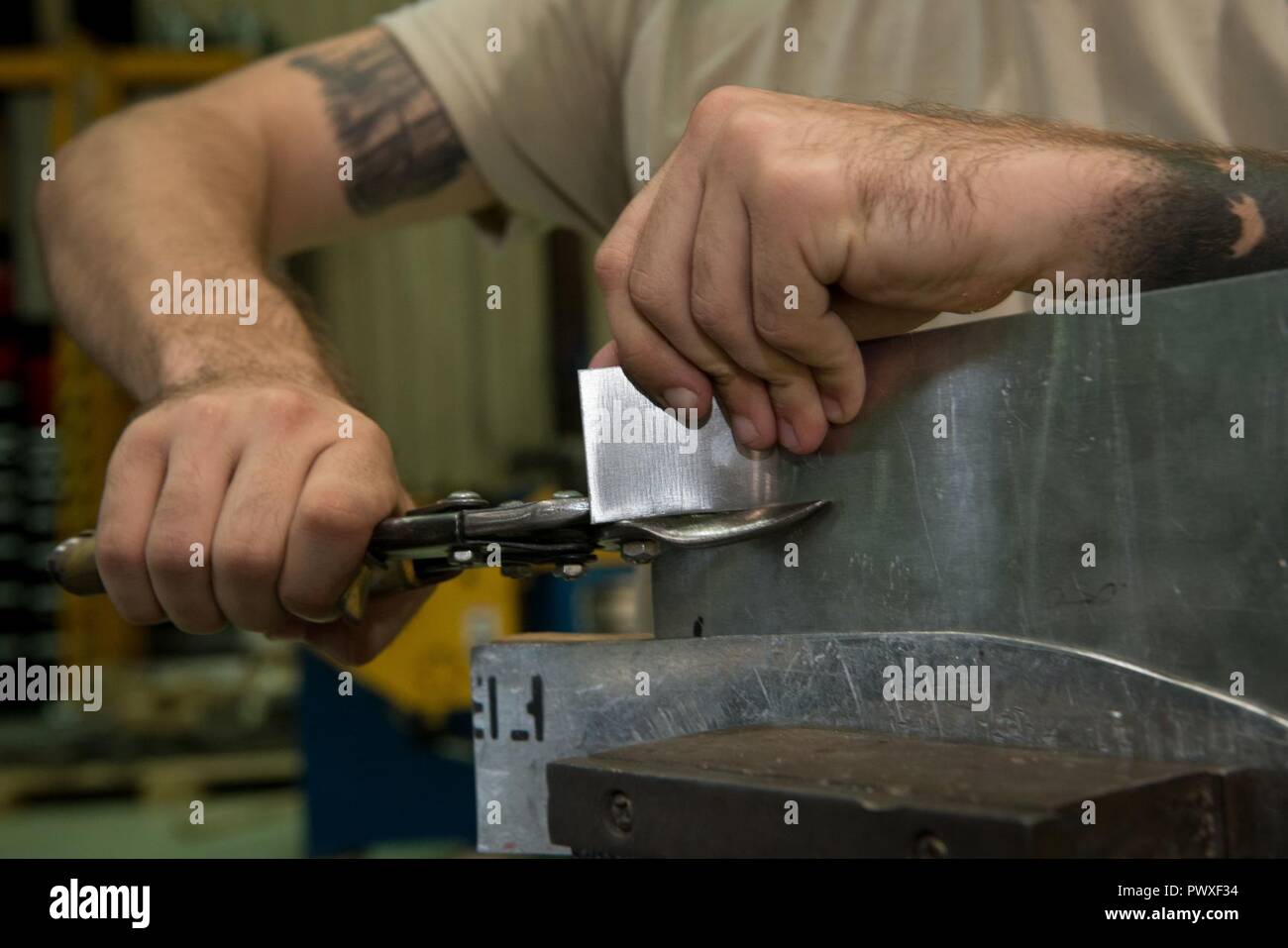 Air snips hi-res stock photography and images - Alamy