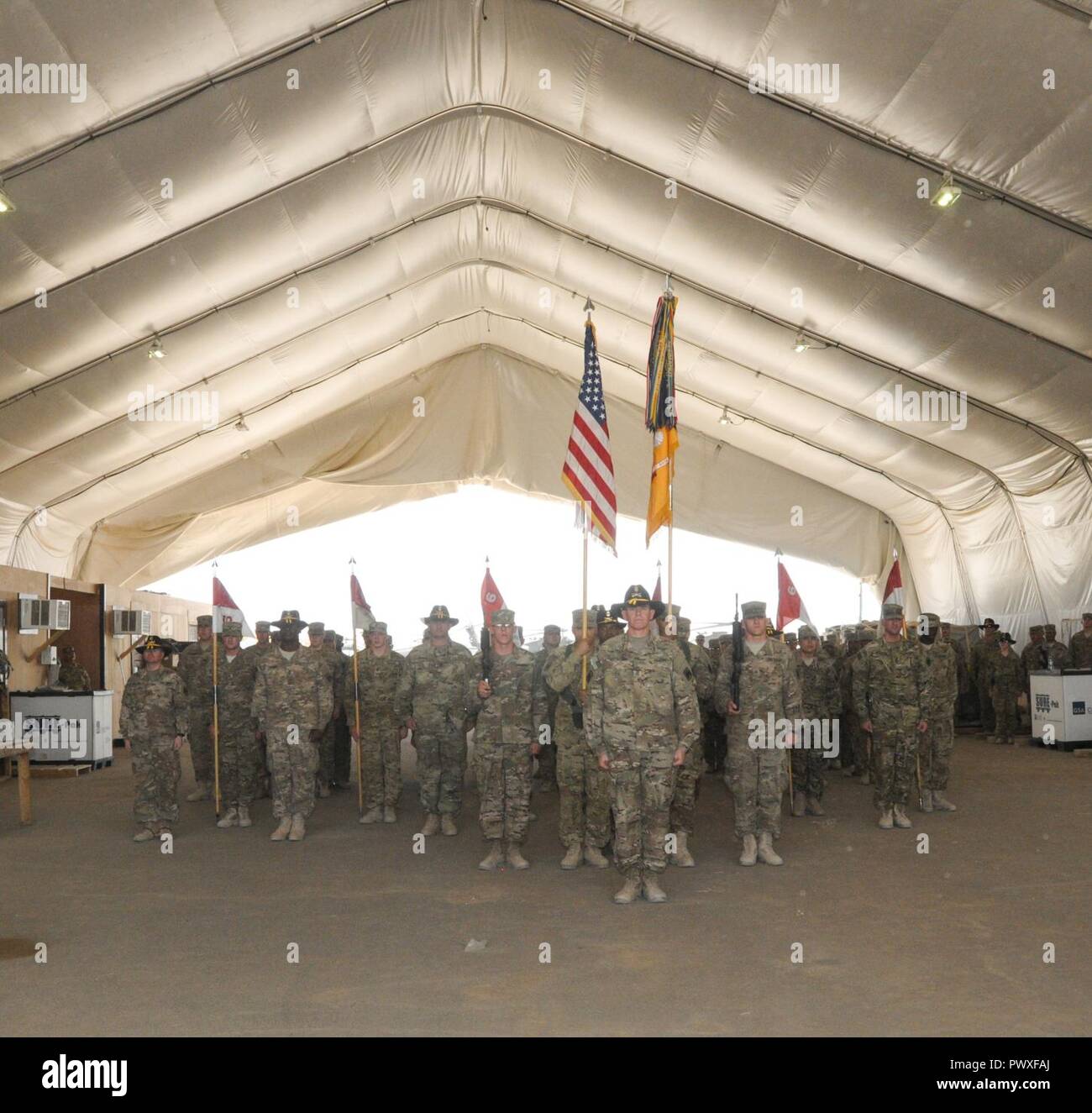 ERBIL, Iraq - Incoming U.S. Army Command Sgt. Major Steven Hartmann of ...