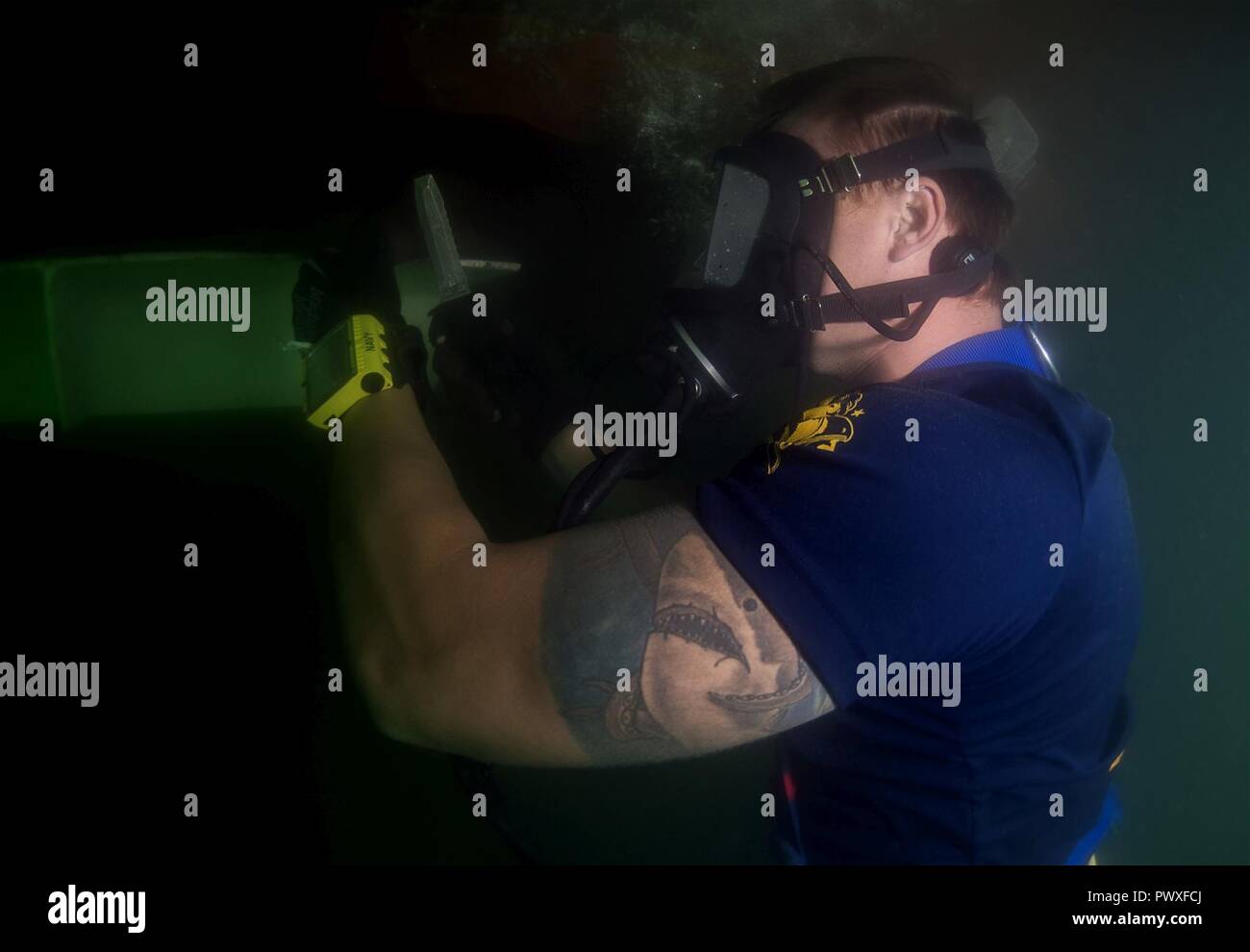 Technical diver ship hi-res stock photography and images - Alamy