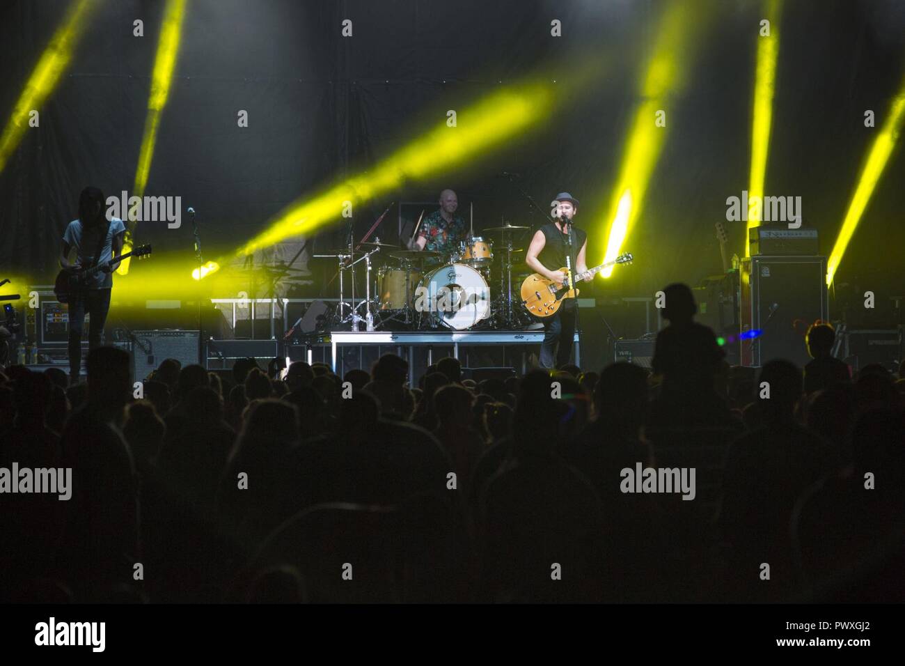 Lifehouse concert hi-res stock photography and images - Alamy