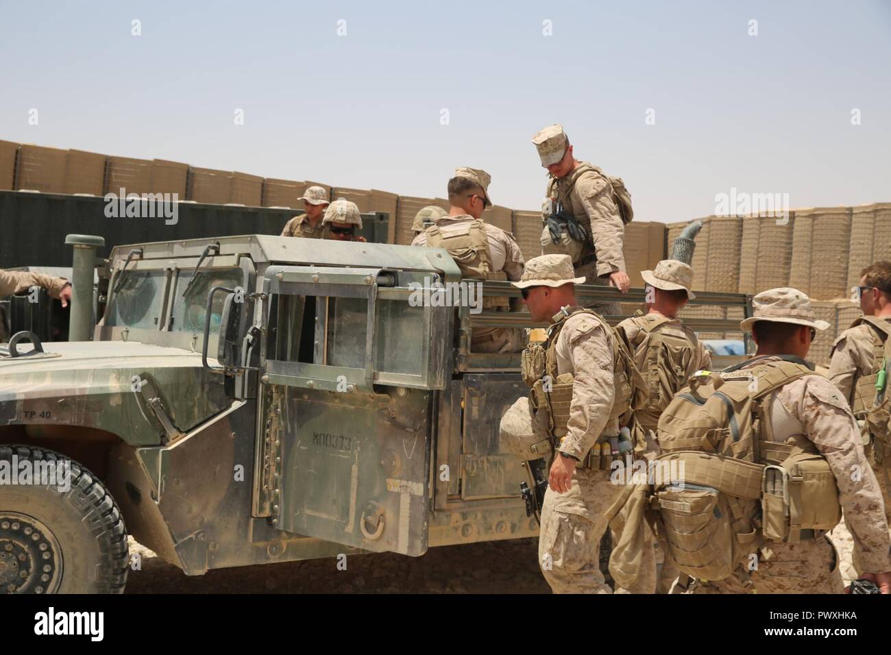 Us military departing iraq hi-res stock photography and images - Alamy