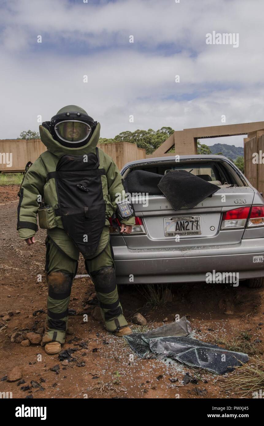 Eod team leader certification hi-res stock photography and images - Alamy