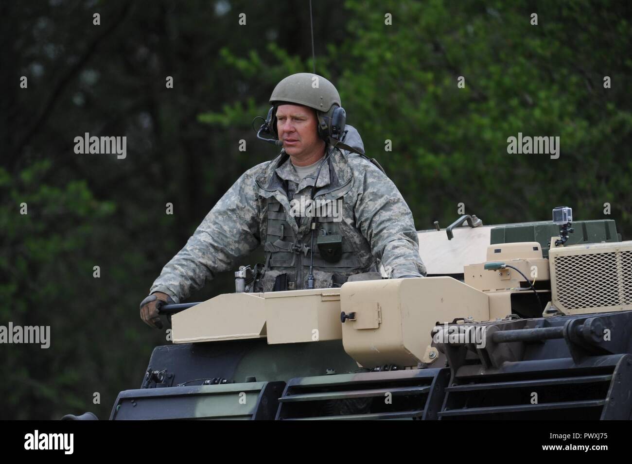 M270a1 multiple launch rocket systems hi-res stock photography and ...