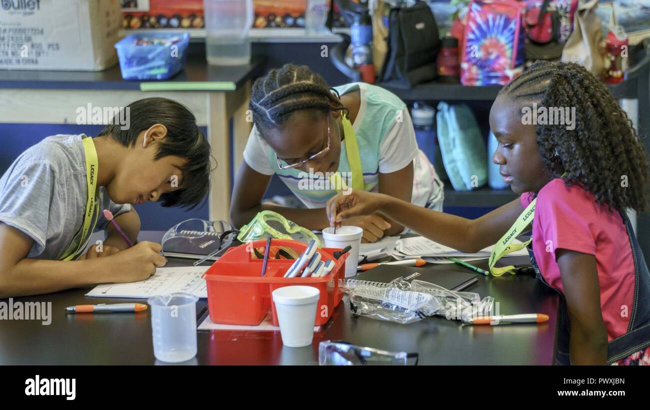 Afrl materials and manufacturing directorate hi-res stock photography ...