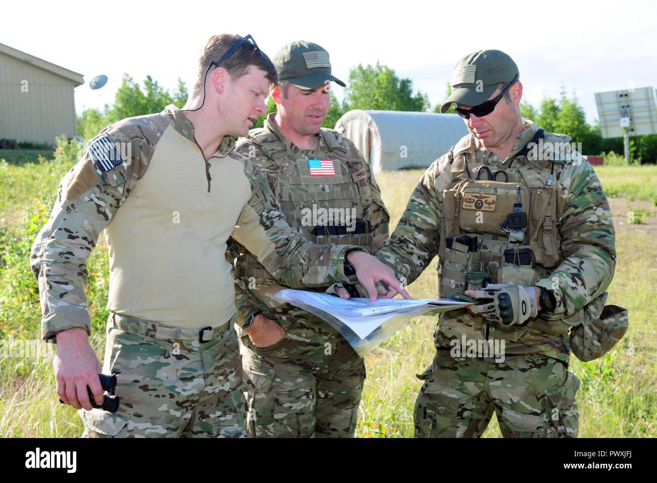 Tactical Air Control Party airmen from the Washington Air National ...