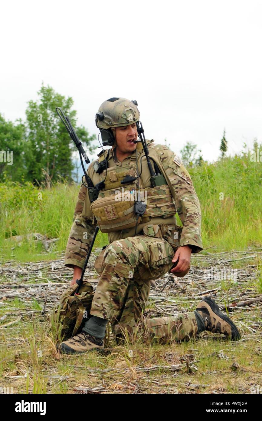 Tactical Air Control Party airmen from the Washington Air National ...