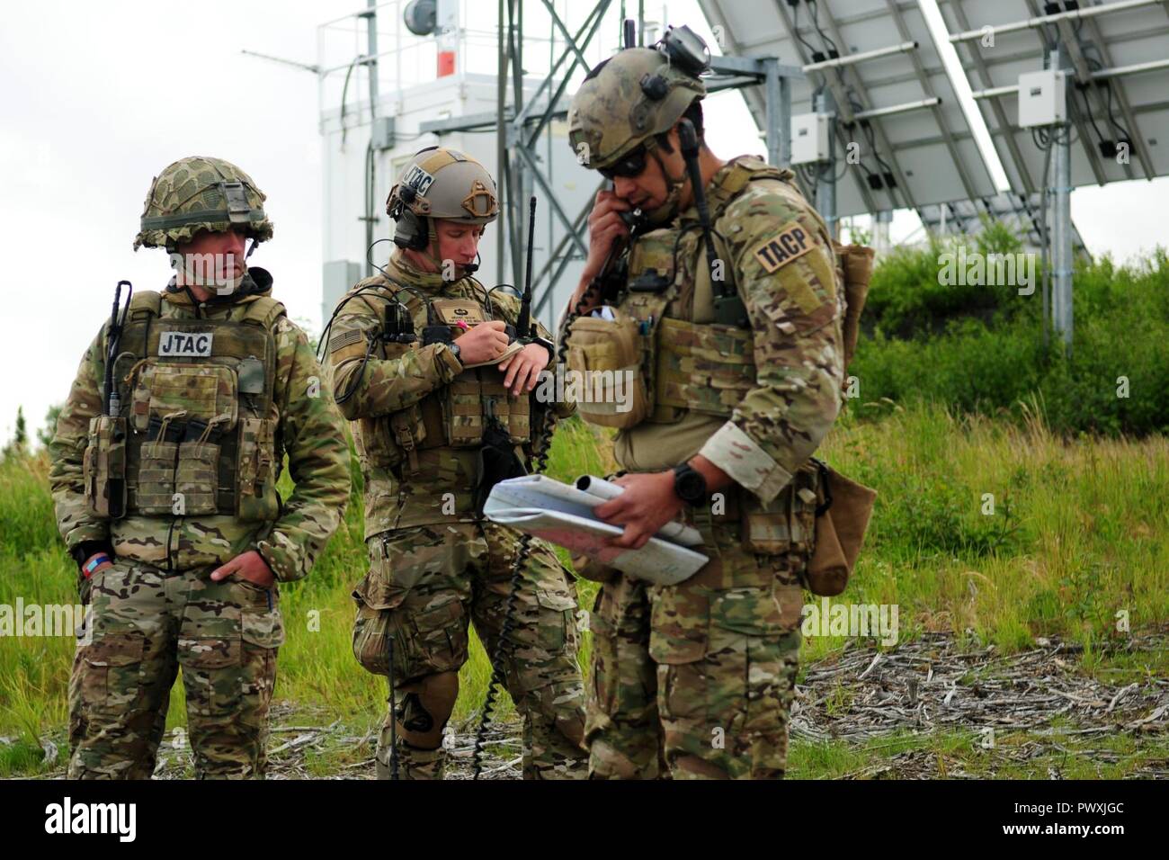 Tactical Air Control Party airmen from the Washington Air National ...