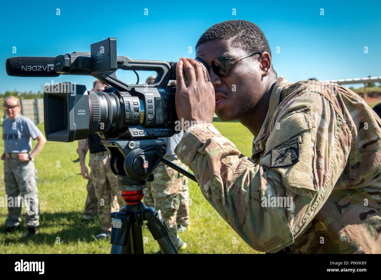 Filming Reporting Hi Res Stock Photography And Images Alamy