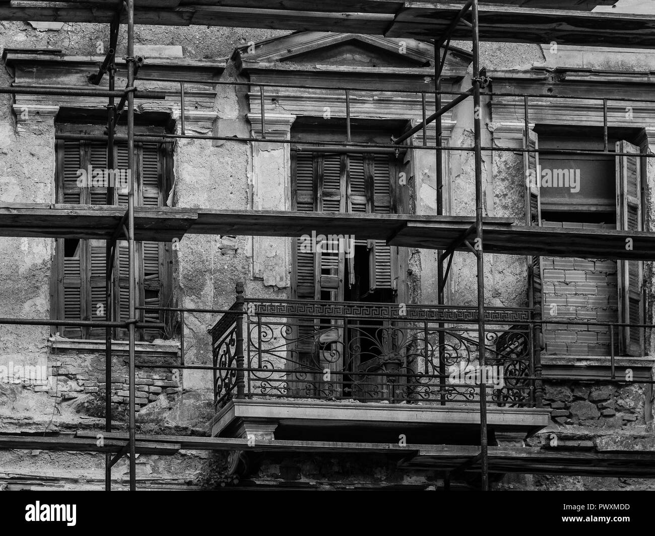 Windows in the City, Urban Exploration, Beauty of the Architectural ...